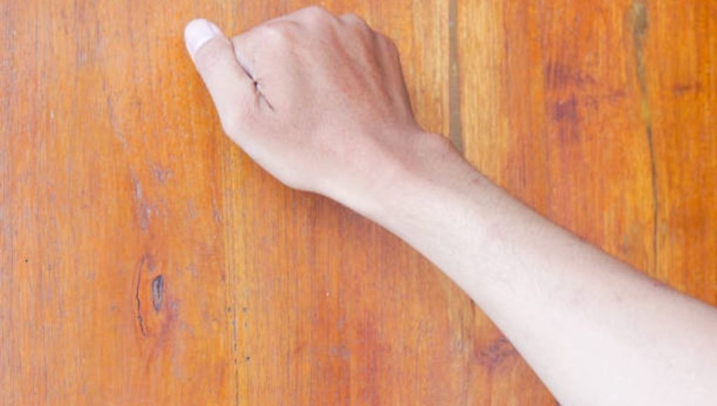 The Spiritual Meaning of 3 Knocks: A Comprehensive Guide - NextDreaming