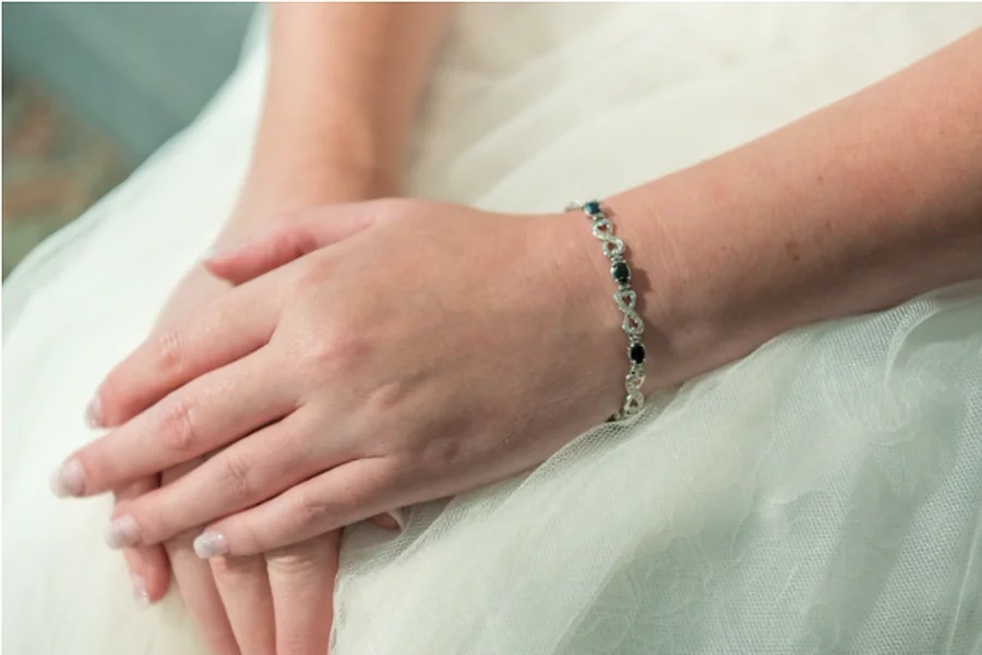 Discover Stylish Bangle Bracelets: Elevate Your Look with Timeless Elegance